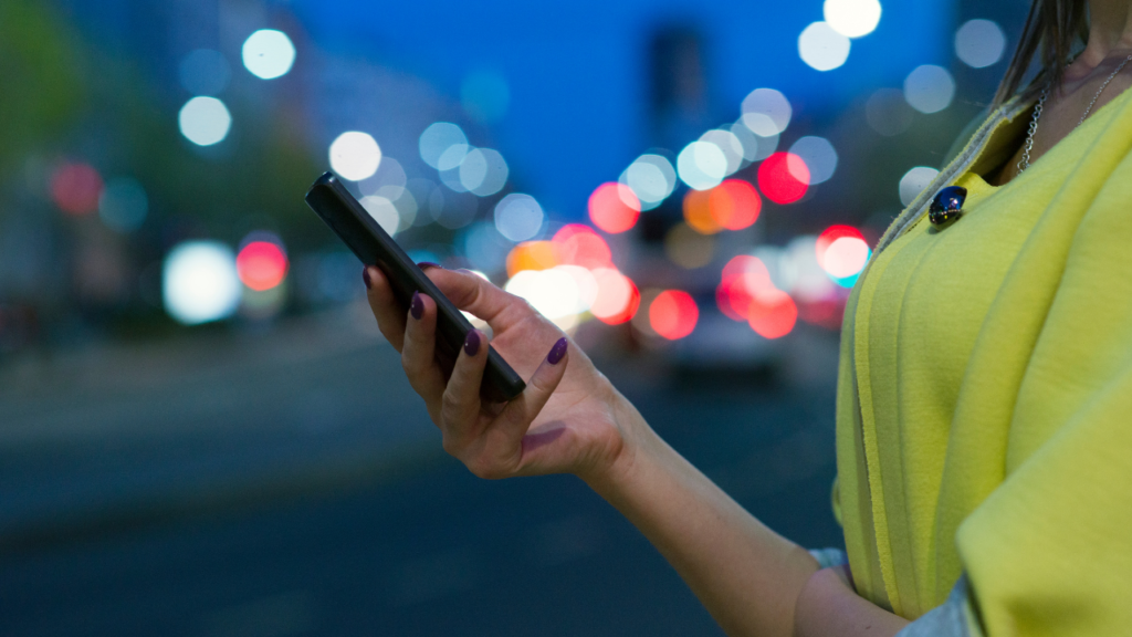 When girls give you one-word responses, do this - Good Gentleman